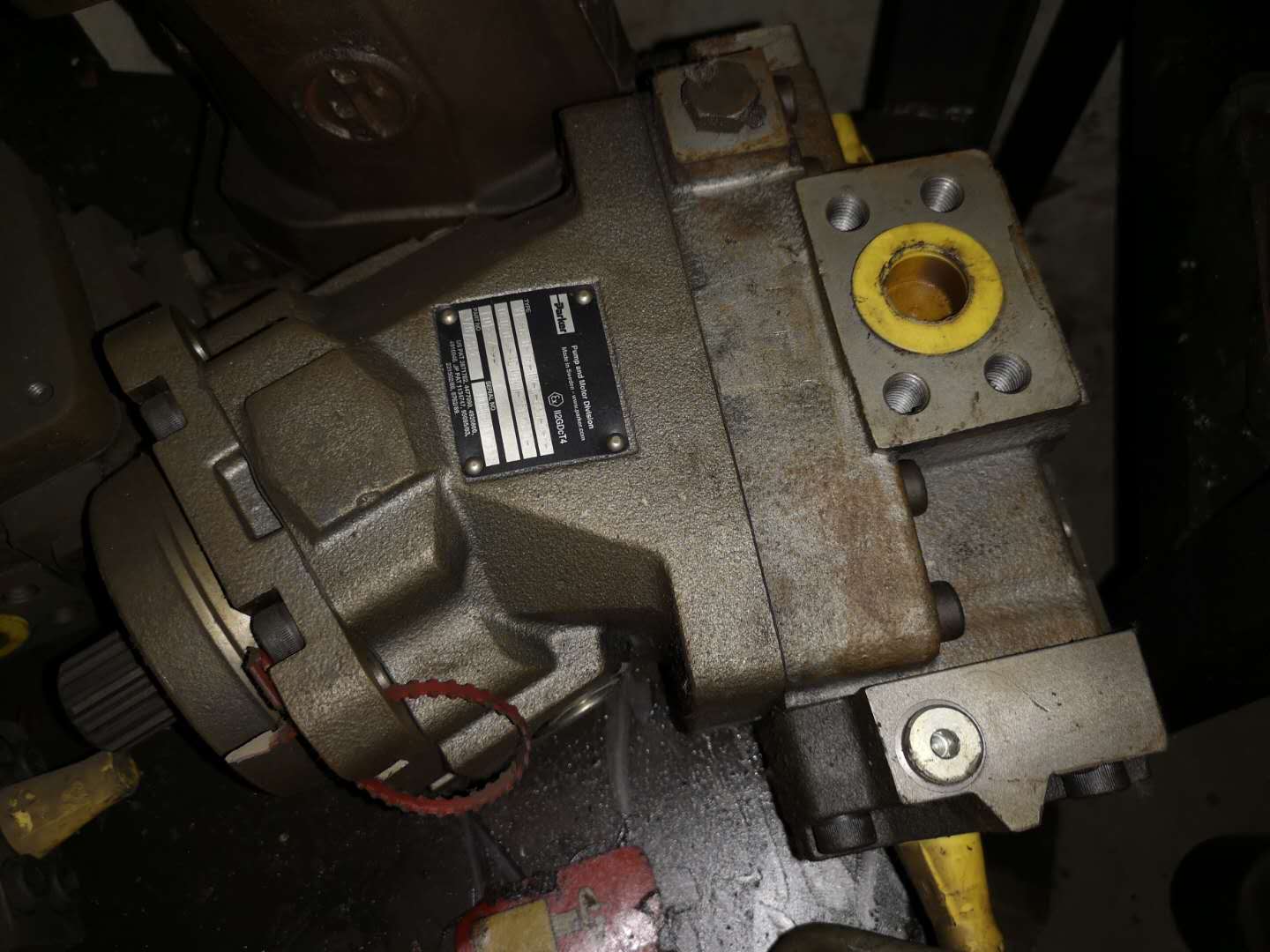 PARKER V12-080-TF-IV-C-OOO-D-P-080/028-ACI01变量液压马达